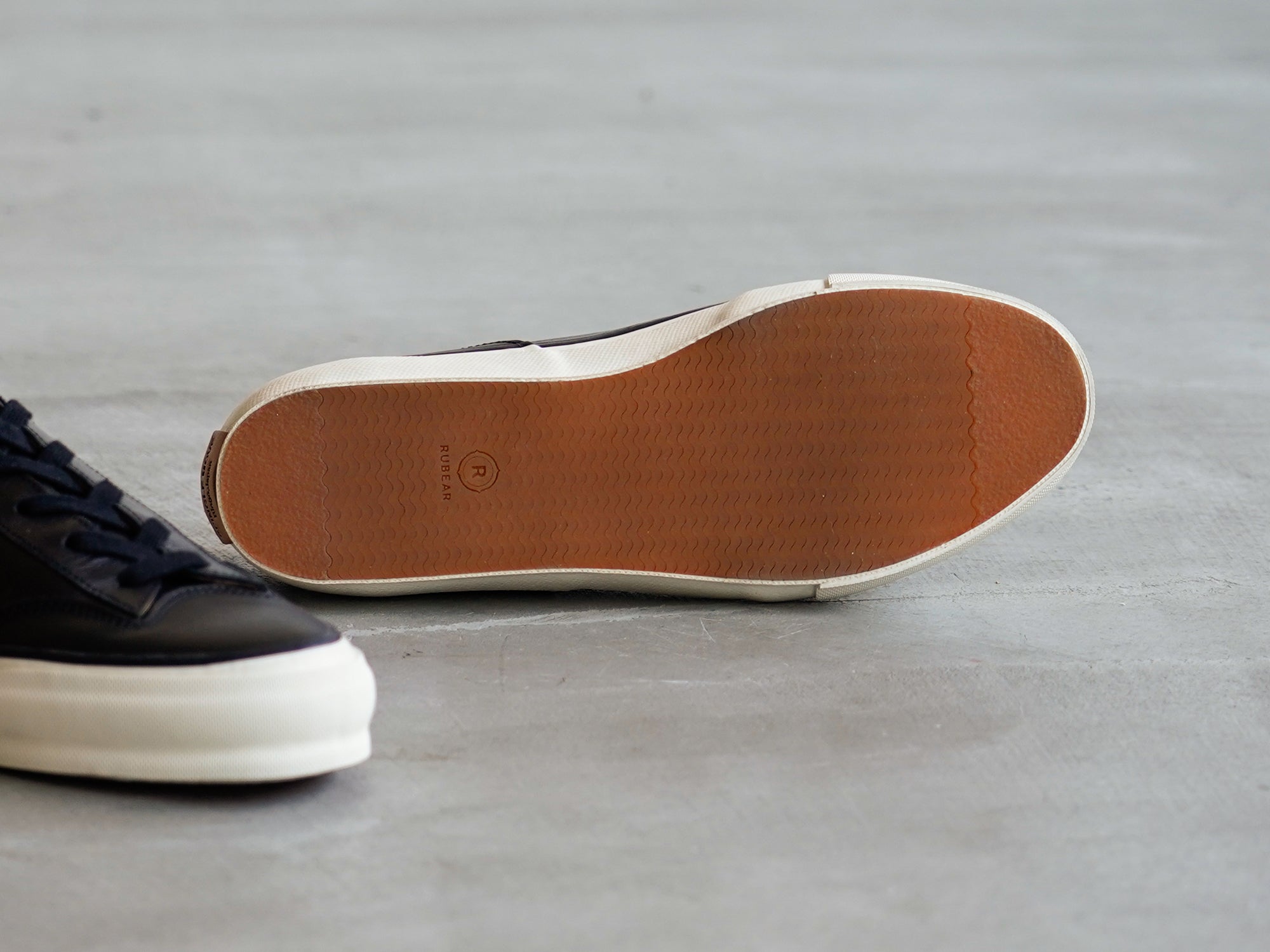 SPINGLE (スピングル) SPM-1034 ホワイト | GLOBAL SHOES GALLERY – Global Shoes Gallery